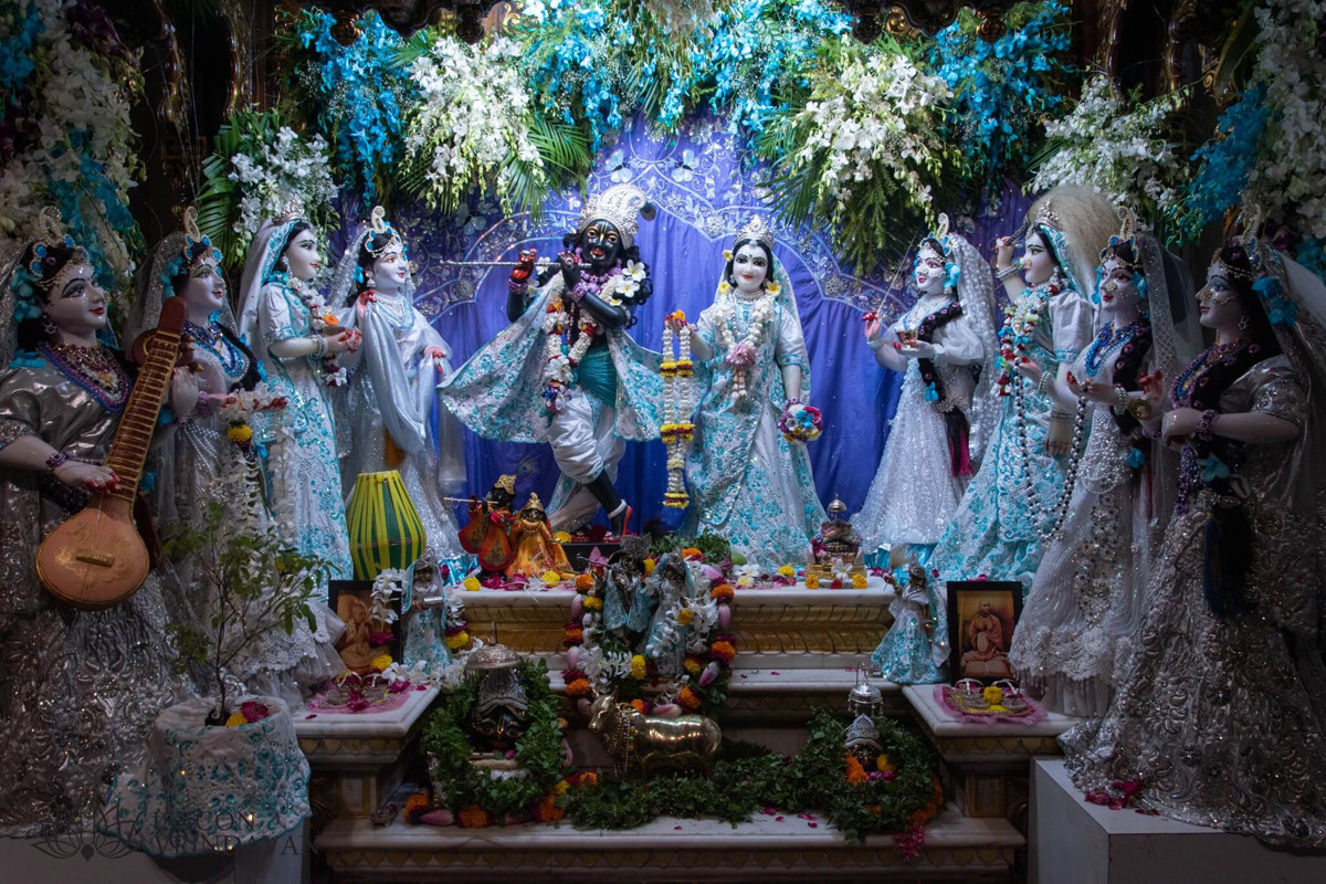ISKCON DEITY WORSHIP MINISTRY: All courses | ISKCON DEITY WORSHIP MINISTRY